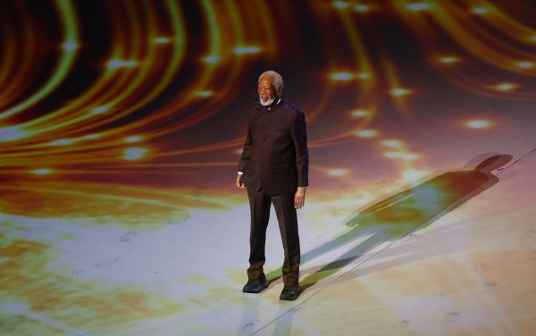 Morgan Freeman โดนวิจารณ์ยับ หลังร่วมแสดงในพิธีเปิดฟุตบอลโลก 2022 ที่ ...