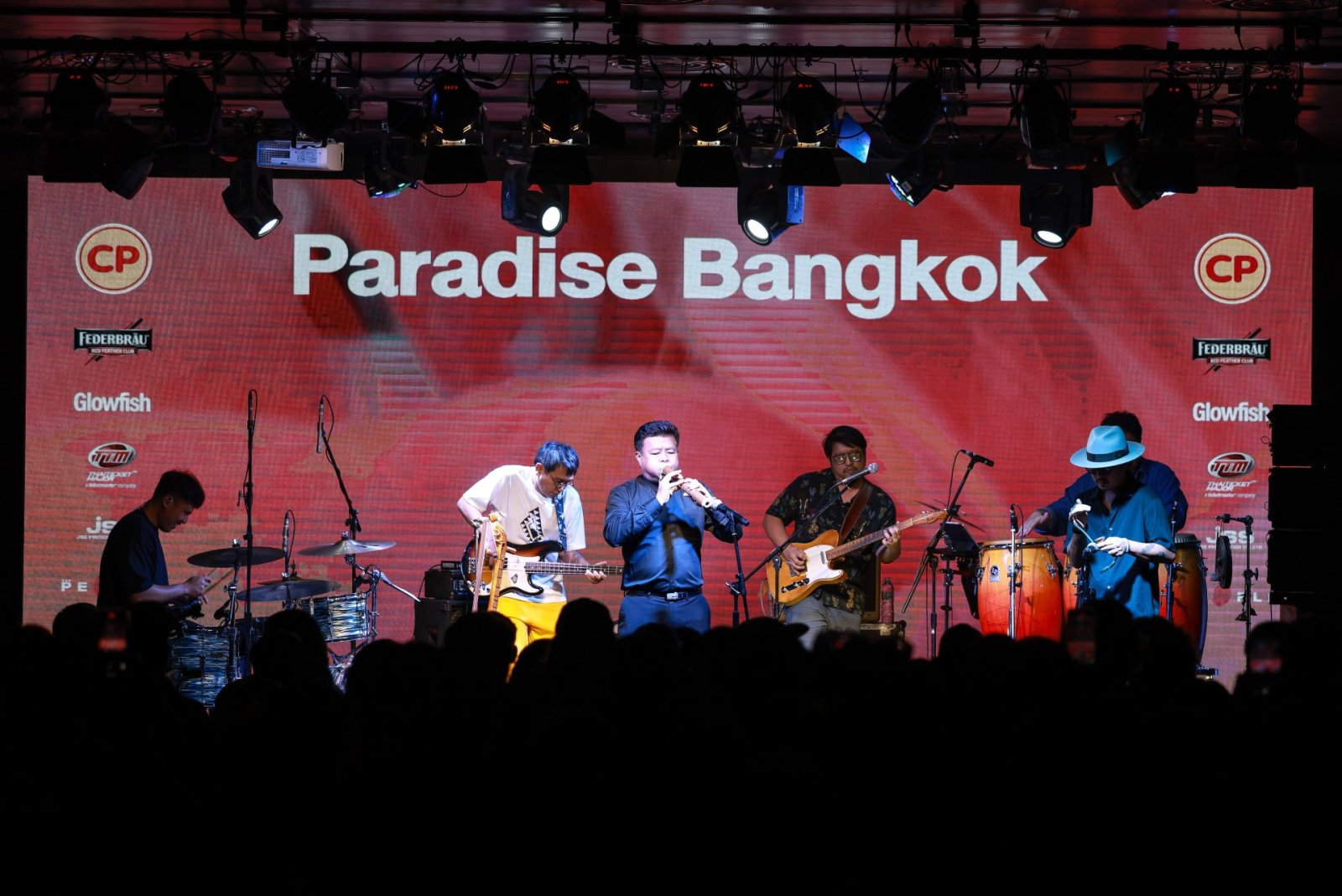 The Paradise Bangkok Molam International Band วงหมอลำยุคใหม่ พาผู้ชม ...