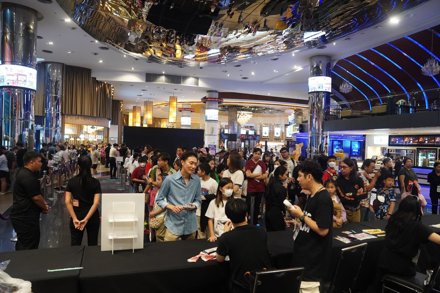แป้ง Zbing Z. จัดเต็มแฟนมีตแรกในชีวิต อบอุ่นสุดประทับใจนับถอยหลัง 20 ...