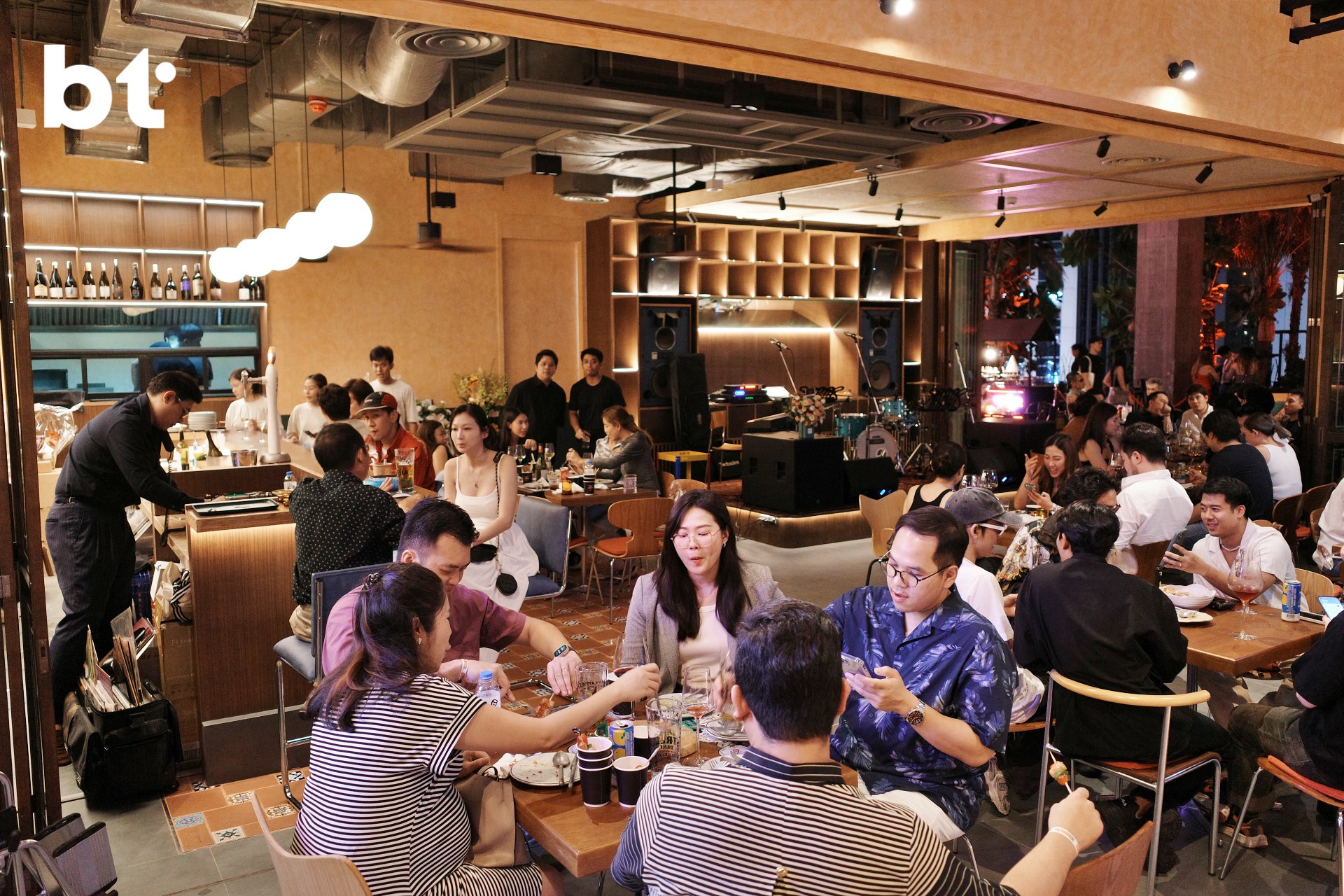 หลังจากเปิด EmSphere 7 เดือน โซนใหม่ Em Wonder เน้นความสนุกยามค่ำคืนก็ ...