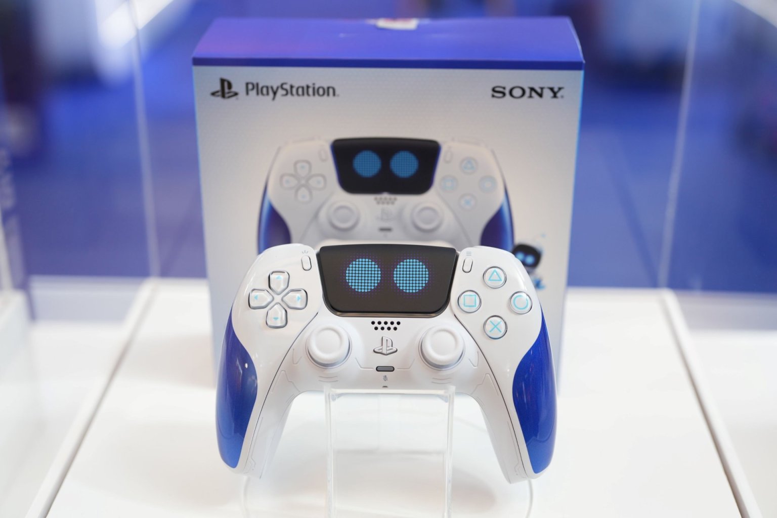 Astro Bot ยักษ์บุกเซ็นทรัลลาดพร้าว ! ฉลองเกมเปิดตัวพร้อมจอยลิมิเต็ด ...